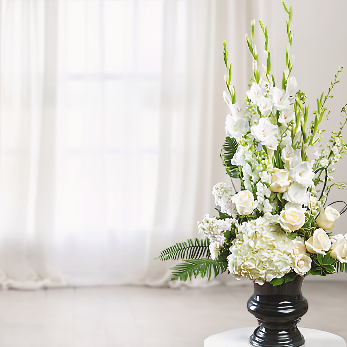 WW-342-CLIO-Flower-Arrangement – Petalino Flower Bar & Events